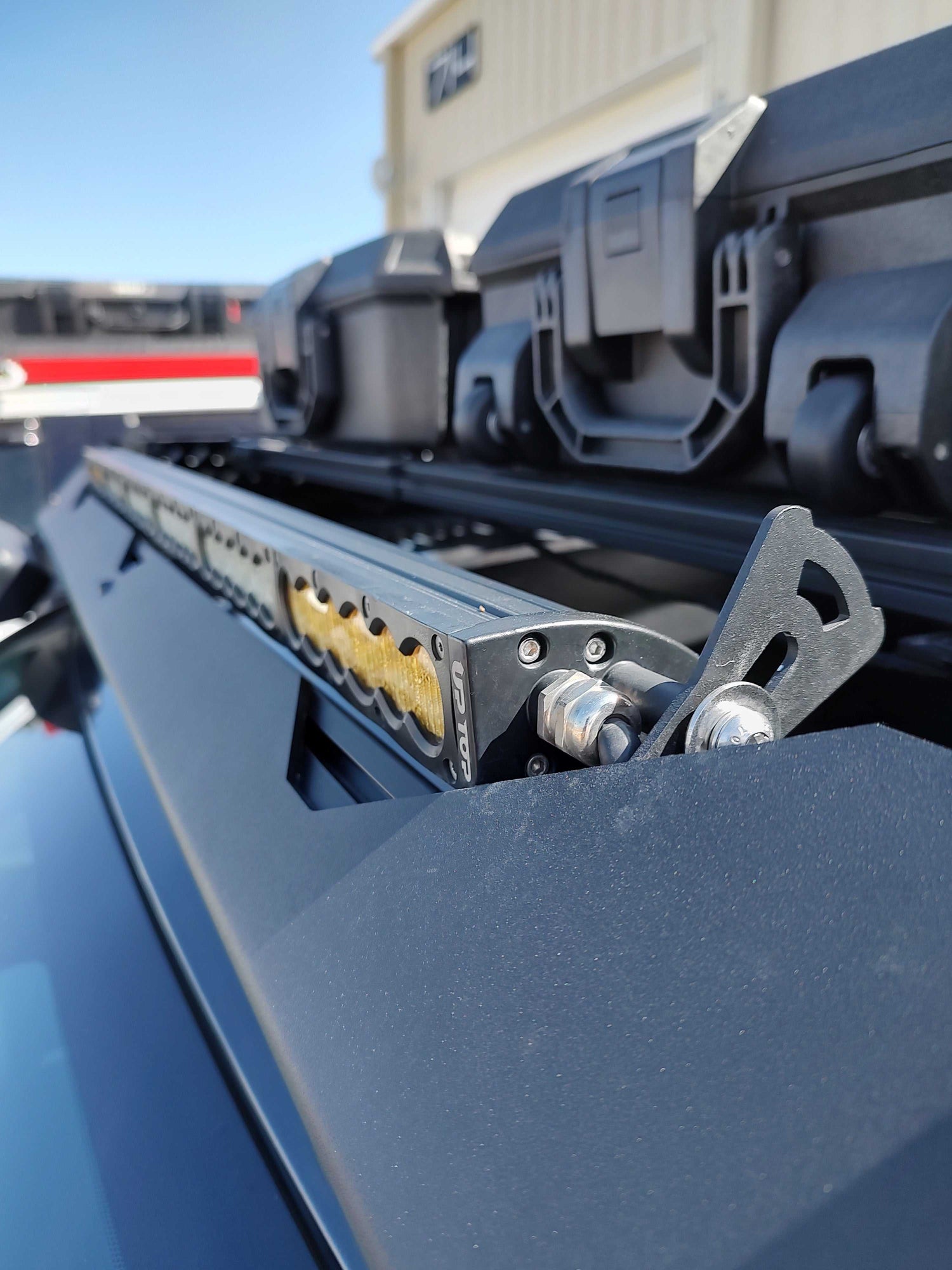 Universal Light Bar Mounting Kit - Adjustable Roof Rack Light Mounts ...